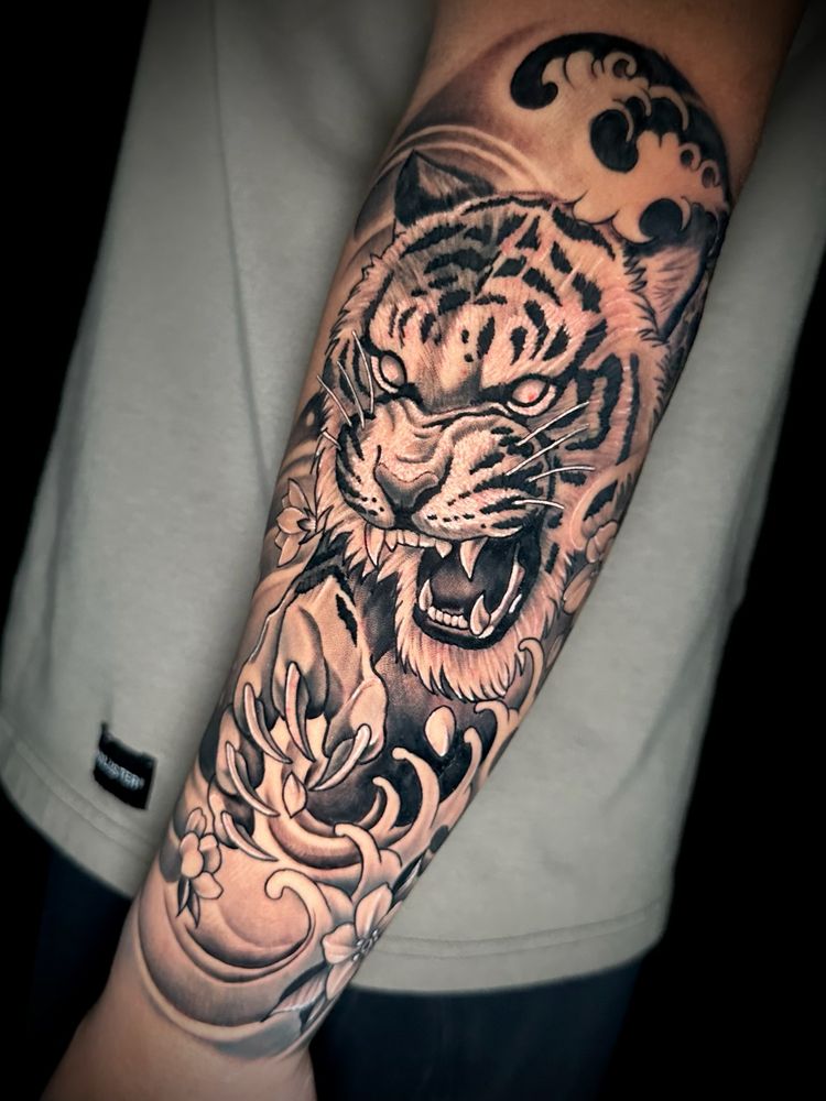 CASA INK - Updated October 2025 - 70 Photos & 12 Reviews - 136 Andover ...