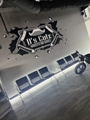 D’S CUTZ - Updated August 2025 - 63 Photos & 15 Reviews - 438 S Rock ...