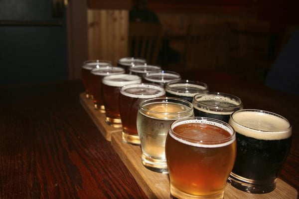 LUCKY LABRADOR PUBLIC HOUSE - Updated July 2024 - 60 Photos & 193 ...