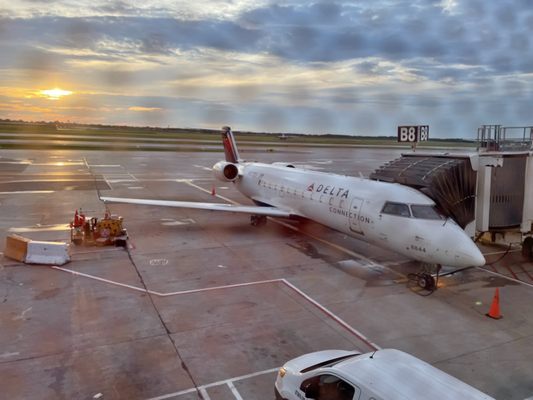 DETROIT AIRPORT MCNAMARA TERMINAL - DTW - Updated September 2024 - 605 ...