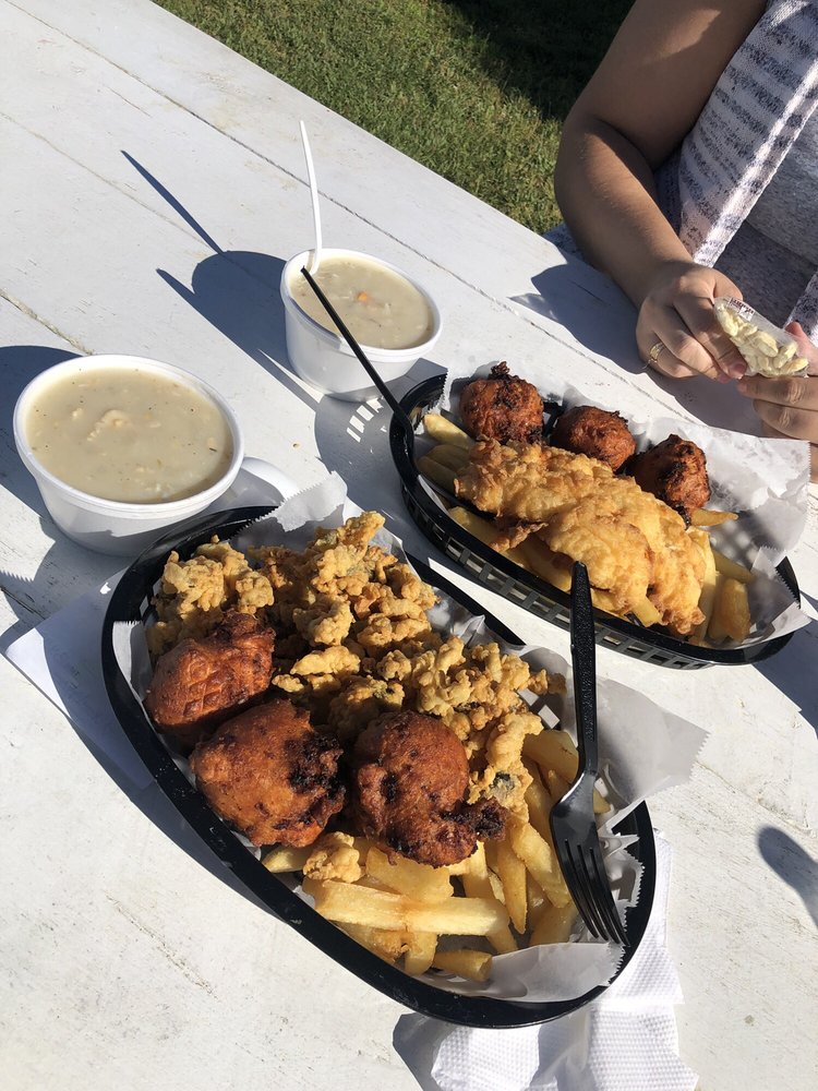 UNCLE ED’S FRONT PORCH - 21 Photos & 37 Reviews - 116 Winthrop St ...