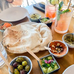 FIYA - Updated March 2025 - 293 Photos & 249 Reviews - 5419 N Clark St ...