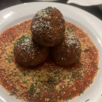 GRAVY - Updated November 2024 - 720 Photos & 797 Reviews - 135 S ...