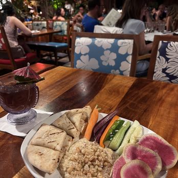 DUKE’S WAIKIKI - Updated May 2024 - 11343 Photos & 9329 Reviews - 2335 ...