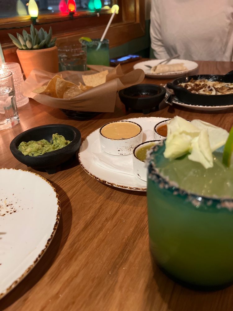 PRIMA CANTINA - 22 Reviews - 15246 W Sunset Blvd, Los Angeles ...