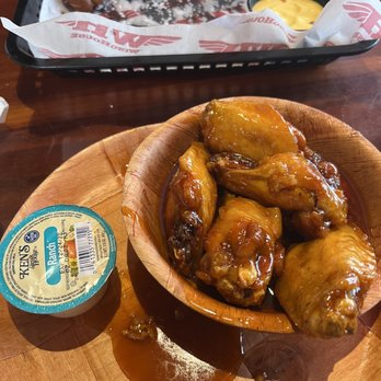 WINGHOUSE BAR & GRILL - CLEARWATER - Updated May 2025 - 156 Photos ...