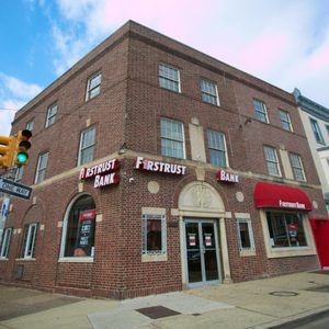 THE FIRST NATIONAL BANK - Updated August 2025 - 22 Photos - 40 S State ...