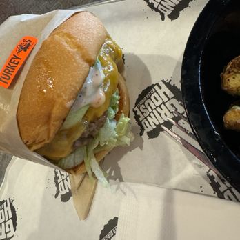 GRINDHOUSE KILLER BURGERS - Updated June 2024 - 441 Photos & 392 ...