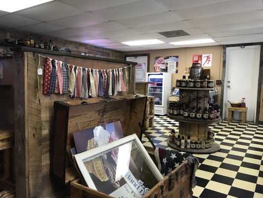 COUNTY LINE COUNTRY STORE - Updated August 2025 - 11 Photos & 11 ...