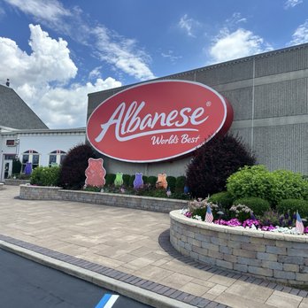 ALBANESE CONFECTIONERY - Updated December 2025 - 748 Photos & 405 ...