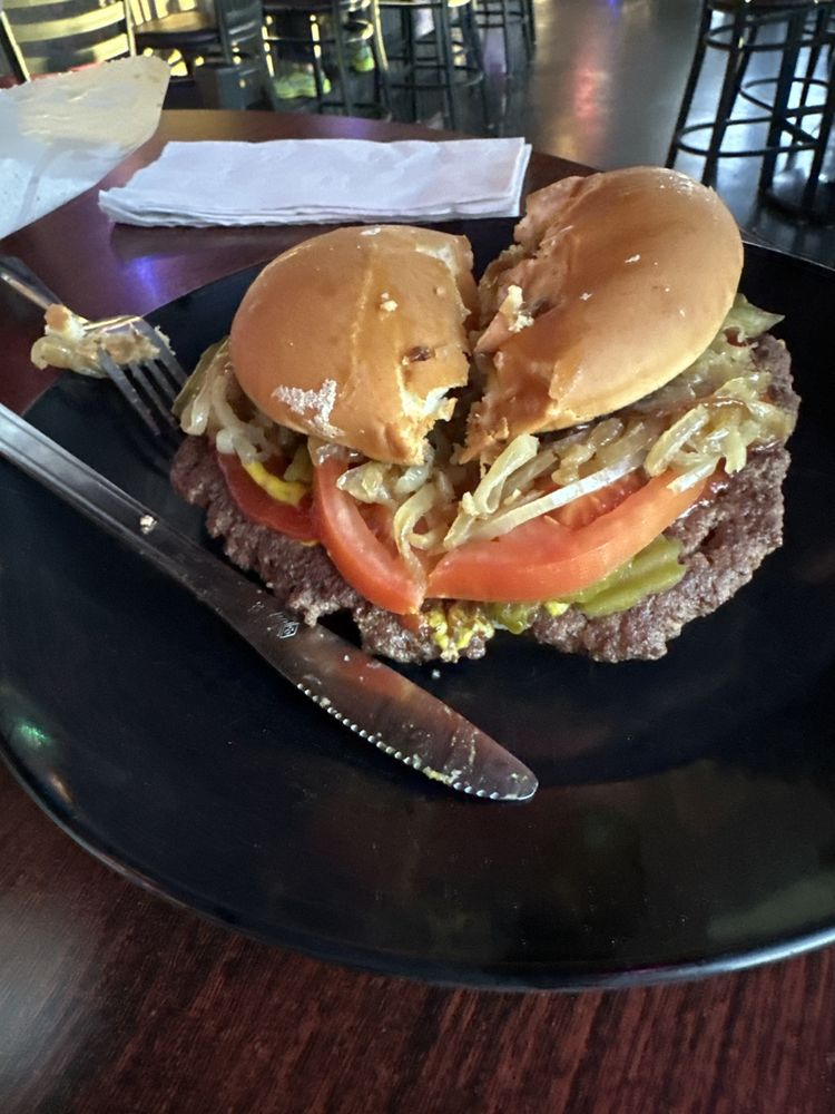 ILLINOIS BAR & GRILL - Updated October 2025 - 33 Photos & 125 Reviews ...