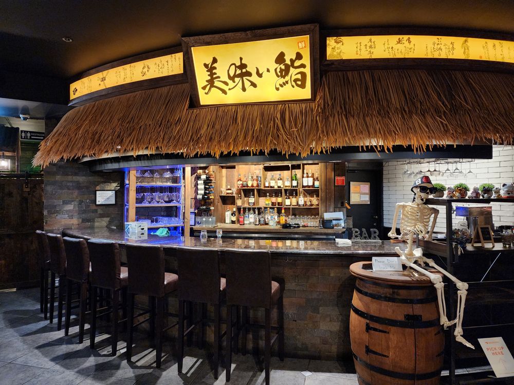 CHOMP ROCKIN’ SUSHI - Updated May 2025 - 1524 Photos & 2076 Reviews ...