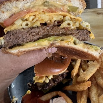 ALASKAN BURGER & BREW - Updated May 2024 - 83 Photos & 100 Reviews ...