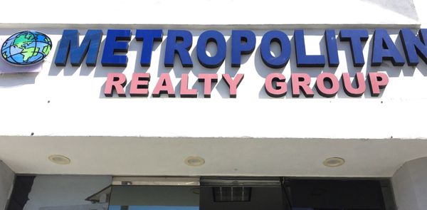METROPOLITAN REALTY GROUP - 11 Photos - 1722 Westwood Blvd, Los Angeles ...