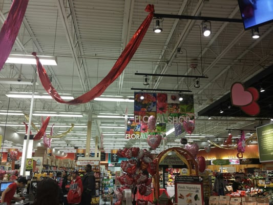 TOPS FRIENDLY MARKETS - Updated August 2025 - 15 Reviews - 425 Niagara ...