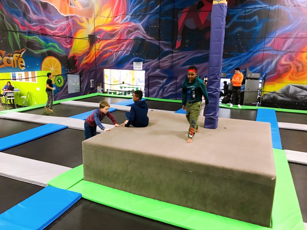 ISAUTE - 15 Photos - 2045 Boulevard Dagenais O, Laval, Quebec ...