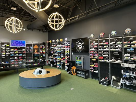 SOCCER POST - Updated November 2025 - 29 Photos - 620 Elizabeth Ct ...