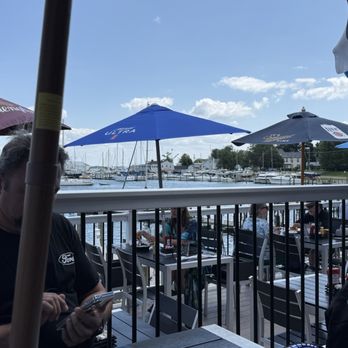 THE LIGHTHOUSE RESTAURANT & DOCK BAR - Updated January 2026 - 571 ...