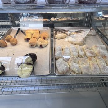 VALERIO’S BAKE SHOP - Updated October 2024 - 214 Photos & 269 Reviews ...