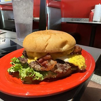 SMITTY’S GARAGE BURGERS AND BEER - Updated May 2025 - 235 Photos & 238 ...