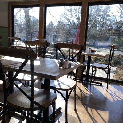 THE PEASANT GRILL - Traditional American Restaurant - 84 E Broad St ...