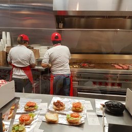 FIVE GUYS - Updated January 2026 - 99 Photos & 170 Reviews - 329 Yonge ...