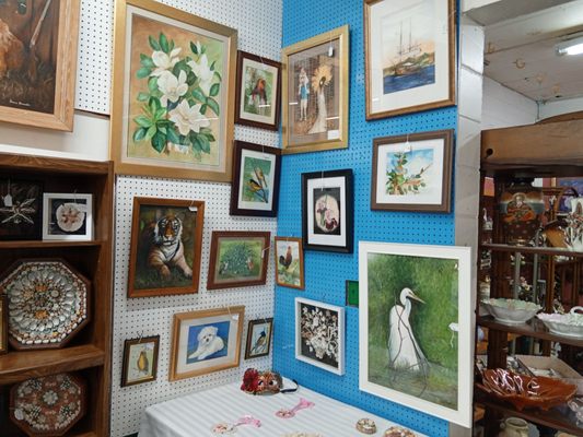 VINTAGE VAULT 27 - Updated December 2025 - 109 Photos - 2342-2350 US ...