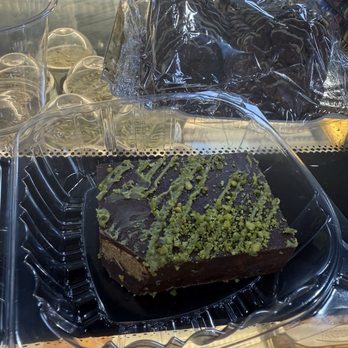 GOLDEN ROASTERY - Updated November 2025 - 283 Photos & 90 Reviews ...