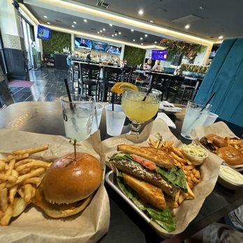 ROOFTOP 262 BAR & GRILL - Updated August 2024 - 134 Photos & 139 ...