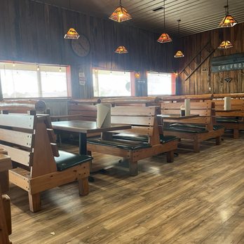 BACKROADS BBQ - Updated December 2025 - 28 Photos & 24 Reviews - 204 12th Ave, Ava, Missouri ...