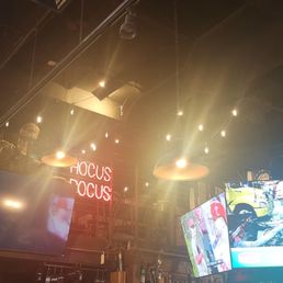 KAILUA TOWN PUB & GRILL - Updated July 2025 - 451 Photos & 534 Reviews ...