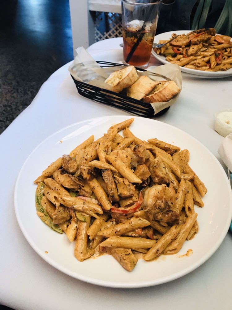 GEORGIA DEANS RESTAURANT AND BAR - 48 Photos & 50 Reviews - 1940 US-17 ...