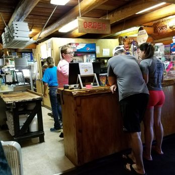 HEISE PIZZA PARLOR - Updated October 2024 - 38 Photos & 30 Reviews ...