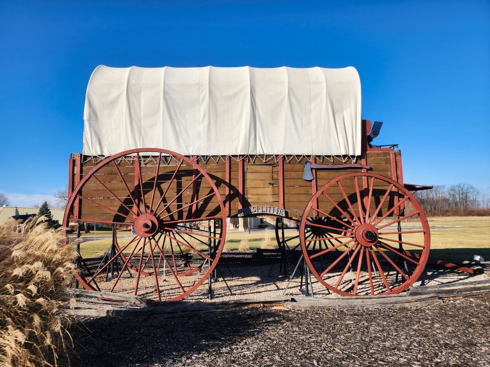 WORLD’S LARGEST COVERED WAGON - Updated August 2025 - 18 Photos - 1750 ...