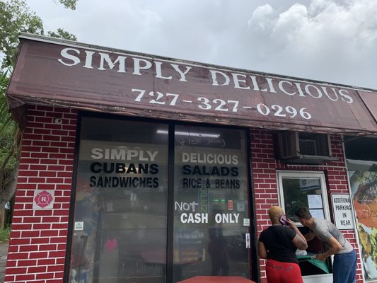 SIMPLY DELICIOUS - COUNTRY MARKET & DELI - Updated January 2026 - 114 ...