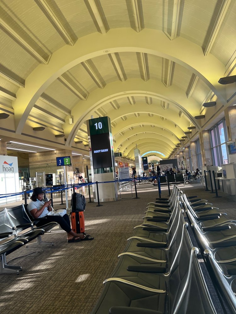 JOHN WAYNE AIRPORT - TSA CHECKPOINT TERMINAL B - 18601 Airport Way ...