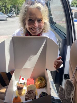 PINNAMEL SWEETS - Updated September 2025 - 13 Photos - 3110 Frankfort ...