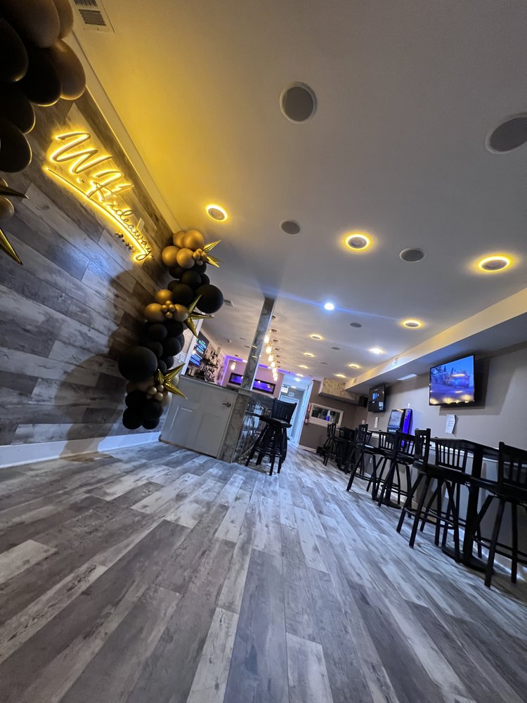 W HIDEAWAY LOUNGE - 12 Photos - 3659 S Indiana Ave, Chicago, IL - Yelp