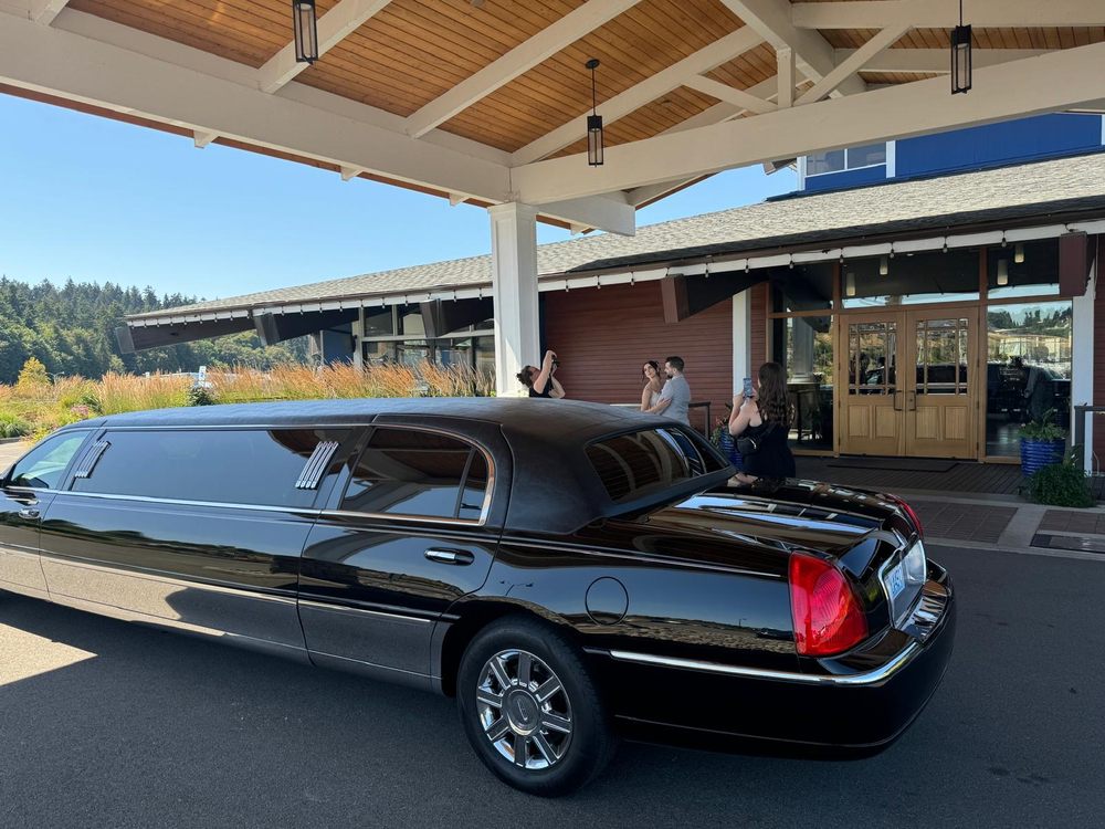 SEATTLE EXOTIC LIMOUSINE - Updated December 2024 - 1201 2nd Ave ...
