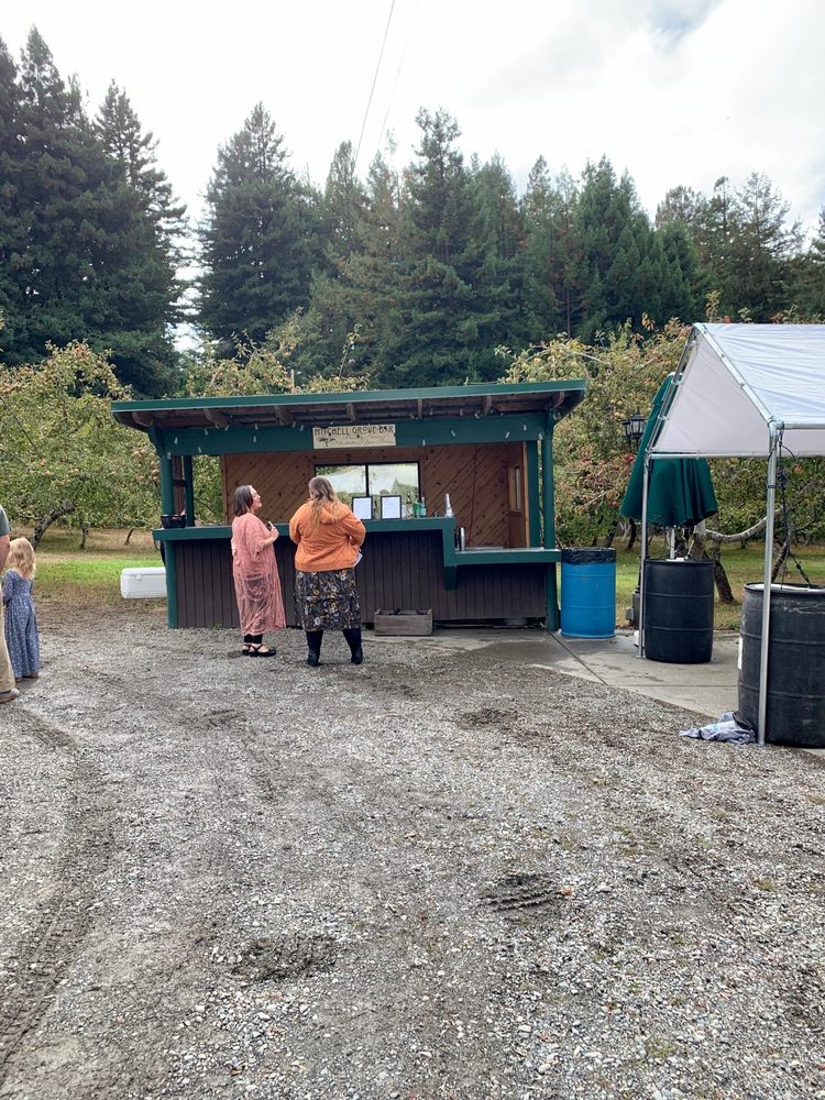 MITCHELL GROVE - Updated September 2025 - 14 Photos - 4555 Mitchell Rd ...