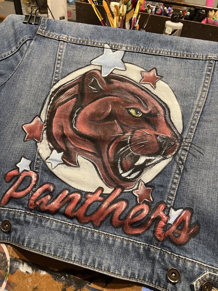 2 BROKE ART TEACHERS - Updated October 2025 - 32 Photos - 4505 N Mayo Trl, Pikeville, Kentucky ...