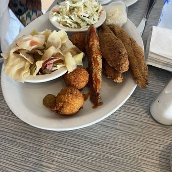 SOUL FISH CAFE - Updated May 2024 - 576 Photos & 512 Reviews - 862 S ...