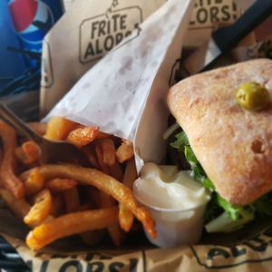 FRITE ALORS - 110 Photos & 130 Reviews - 1710 Rue Saint-Denis, Montréal ...