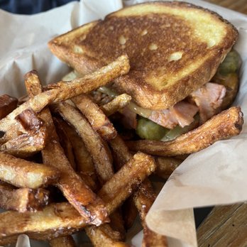 THE SPUD JR - Updated December 2025 - 40 Photos & 31 Reviews - 302 ...