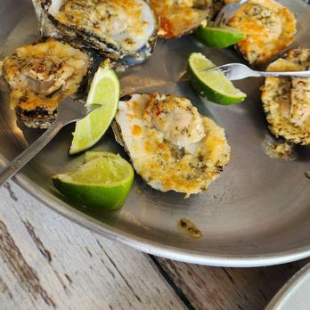 ANNA MARIA OYSTER BAR - NORTH PORT - Updated August 2024 - 61 Photos ...