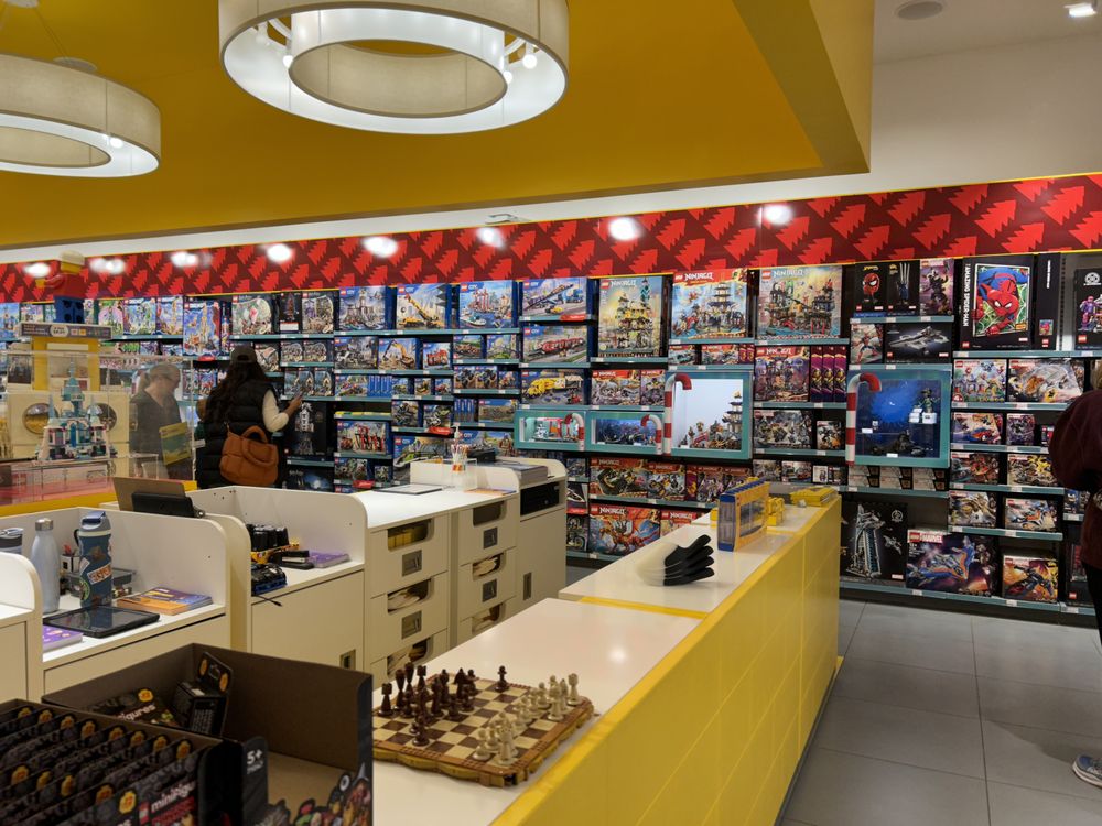 THE LEGO STORE - Updated October 2025 - 79 Photos & 17 Reviews - 7900 ...