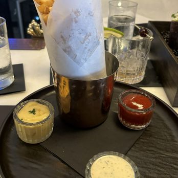 BARONS ON 1ST - Updated December 2024 - 114 Photos & 28 Reviews - 302 E ...