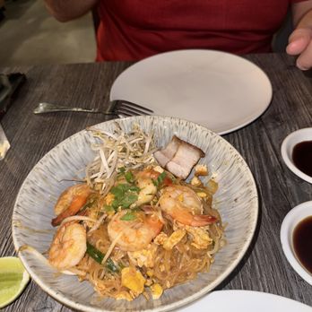 PLA-TU SUSHI THAI TAPAS - Updated August 2024 - 443 Photos & 252 ...