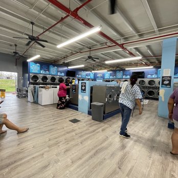 MANHITA LAUNDRY - Updated May 2026 - 13 Photos - LOT 10117-4 Marine ...