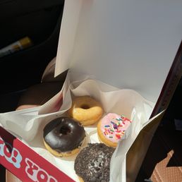 YONUTZ DONUTS AND ICE CREAM - Updated January 2026 - 127 Photos & 93 ...